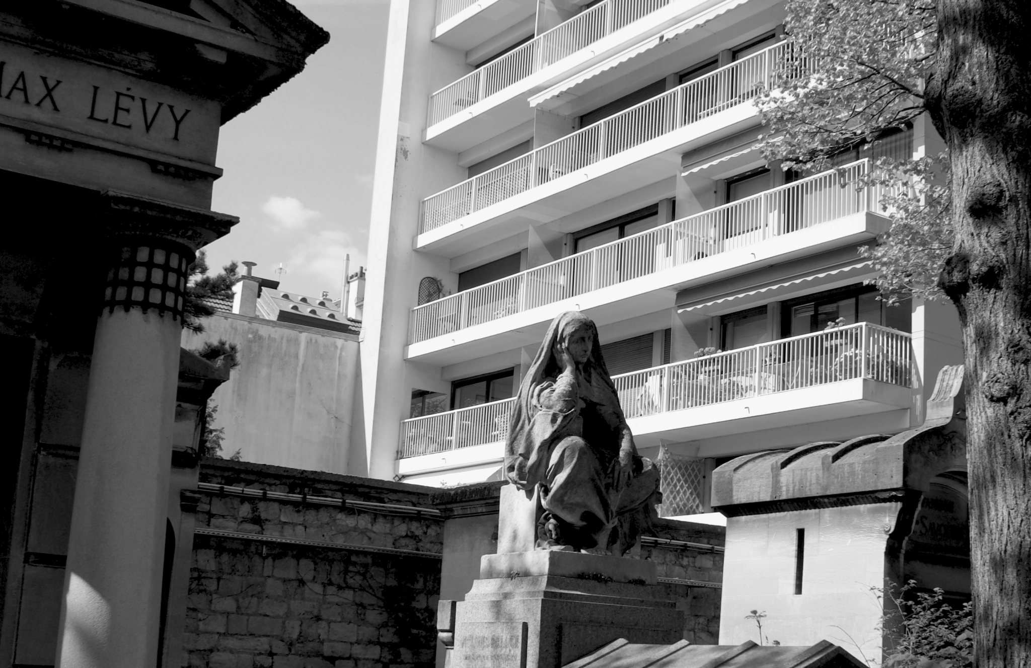 sad statue x levy – Modern Jewish Photographers